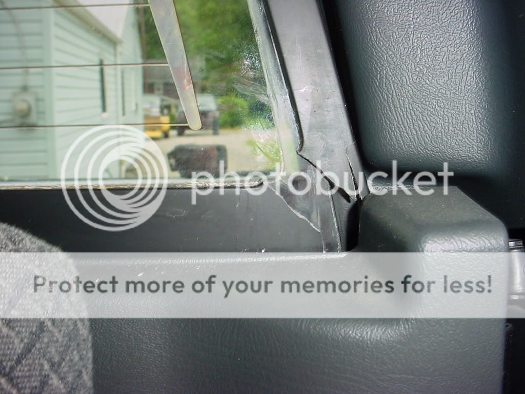 02 rear window glass trim separation | Chevy Avalanche Fan Club of ...